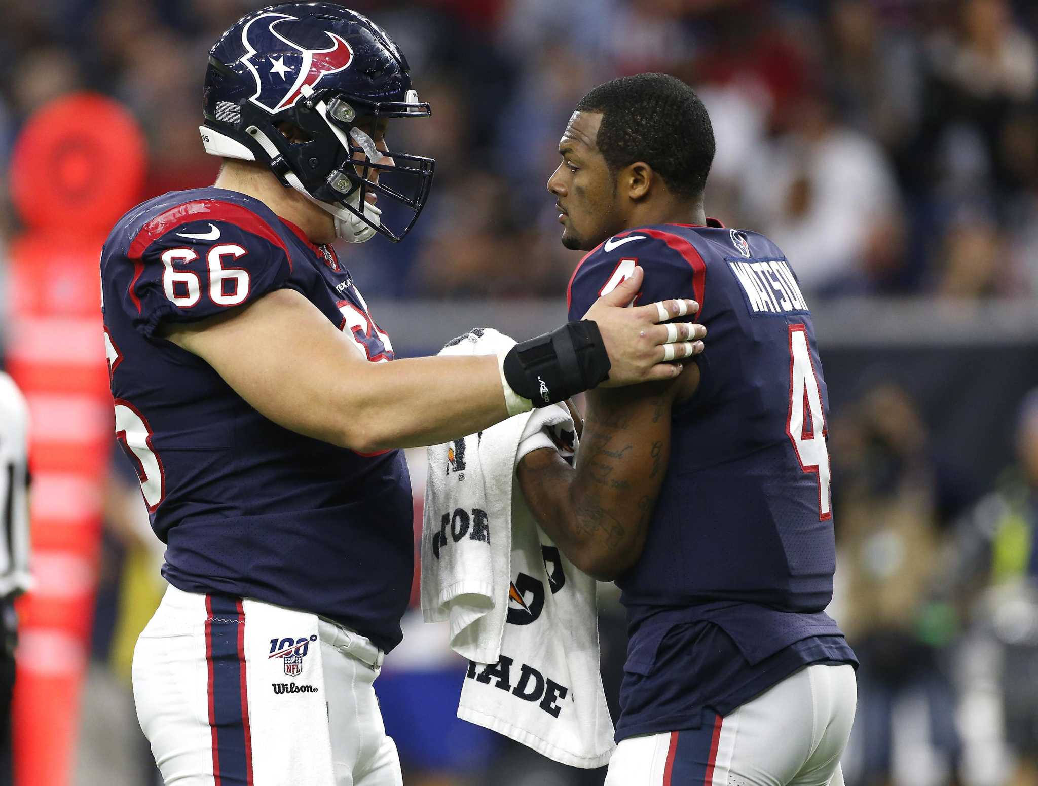Nick Martin makes playing center for Texans look like a snap