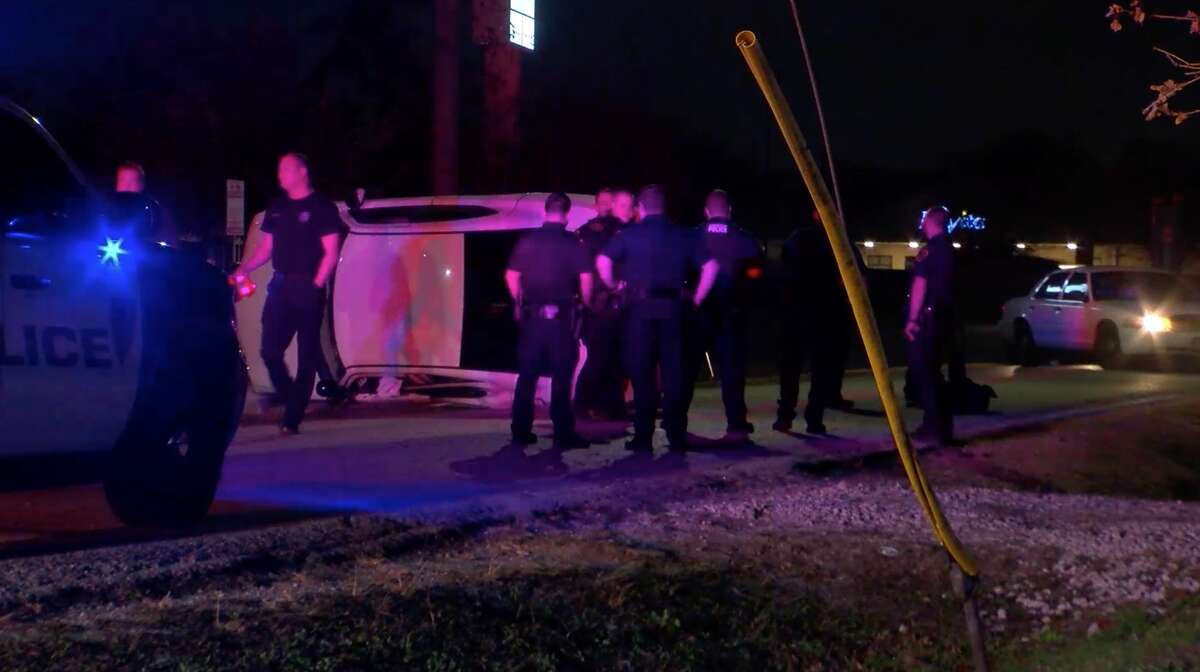 Suspected Drunk Driver Gets Away After Houston Cop Hits Pothole During
