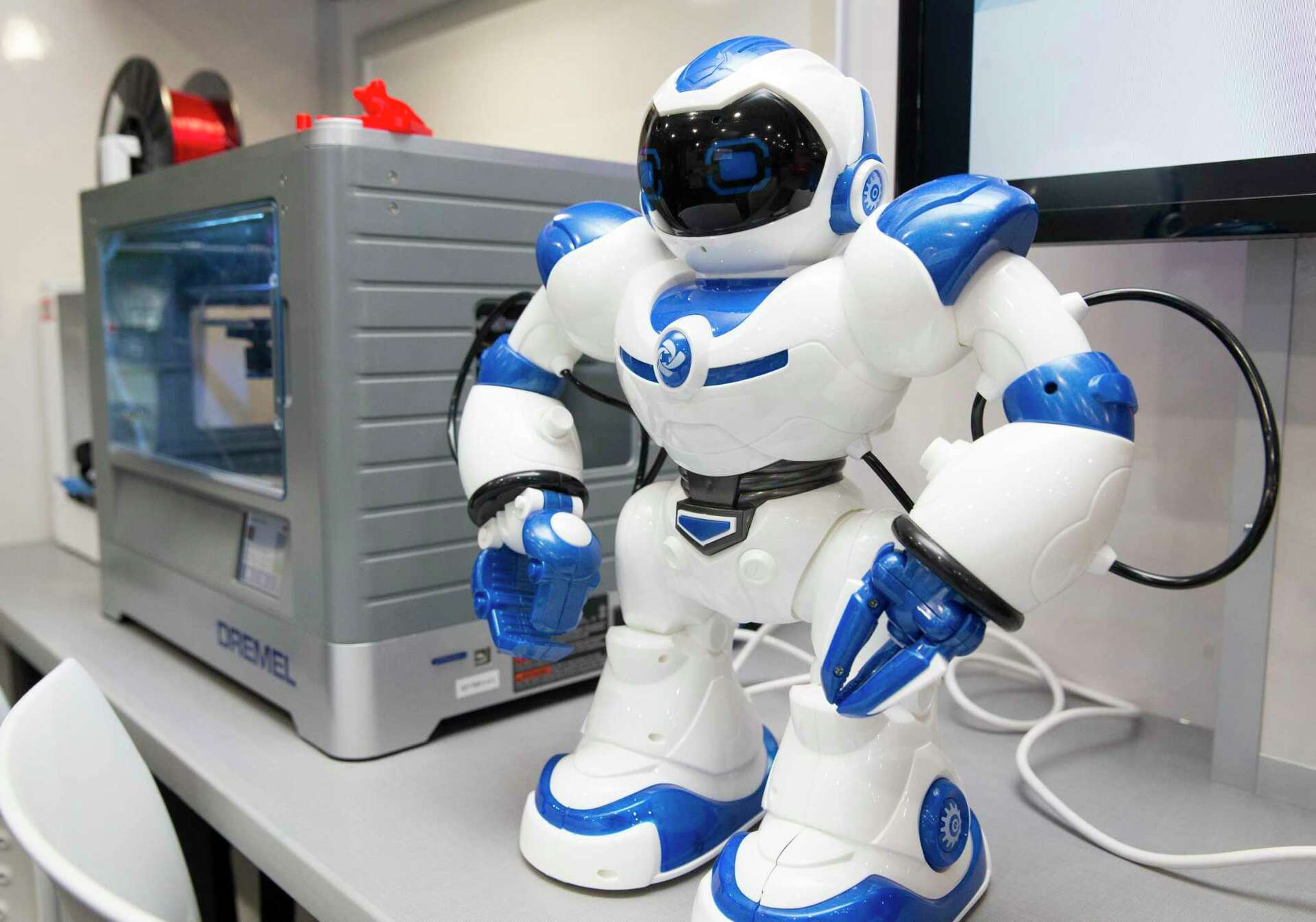 Houston Public Library launches a mobile technology lab