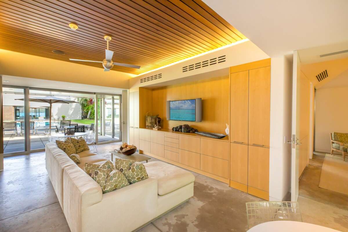 Local philanthropist selling award-winning Hawaii estate and art ...