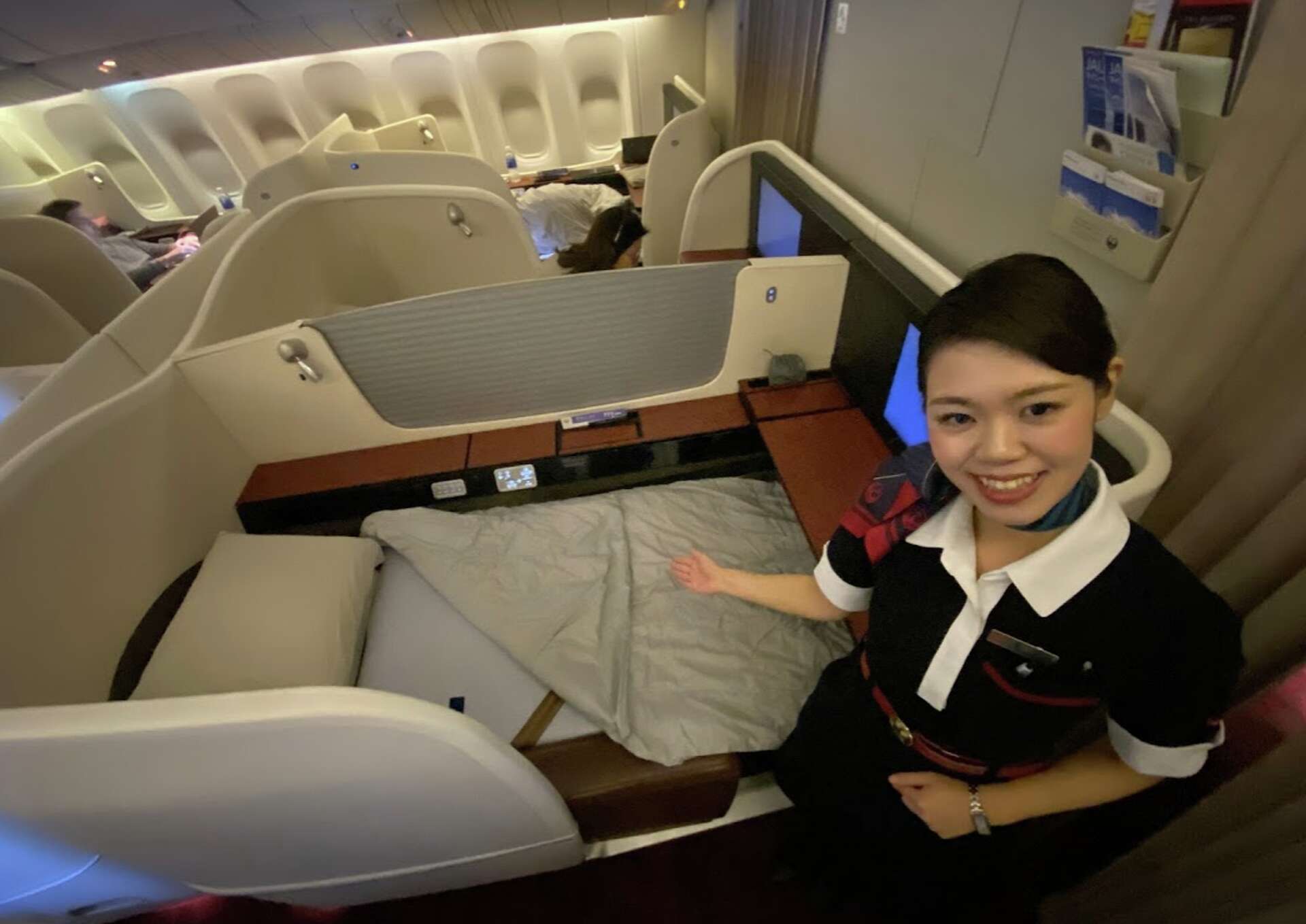 Review: Japan Airlines $12,000 first-class flight to Tokyo- PHOTOS