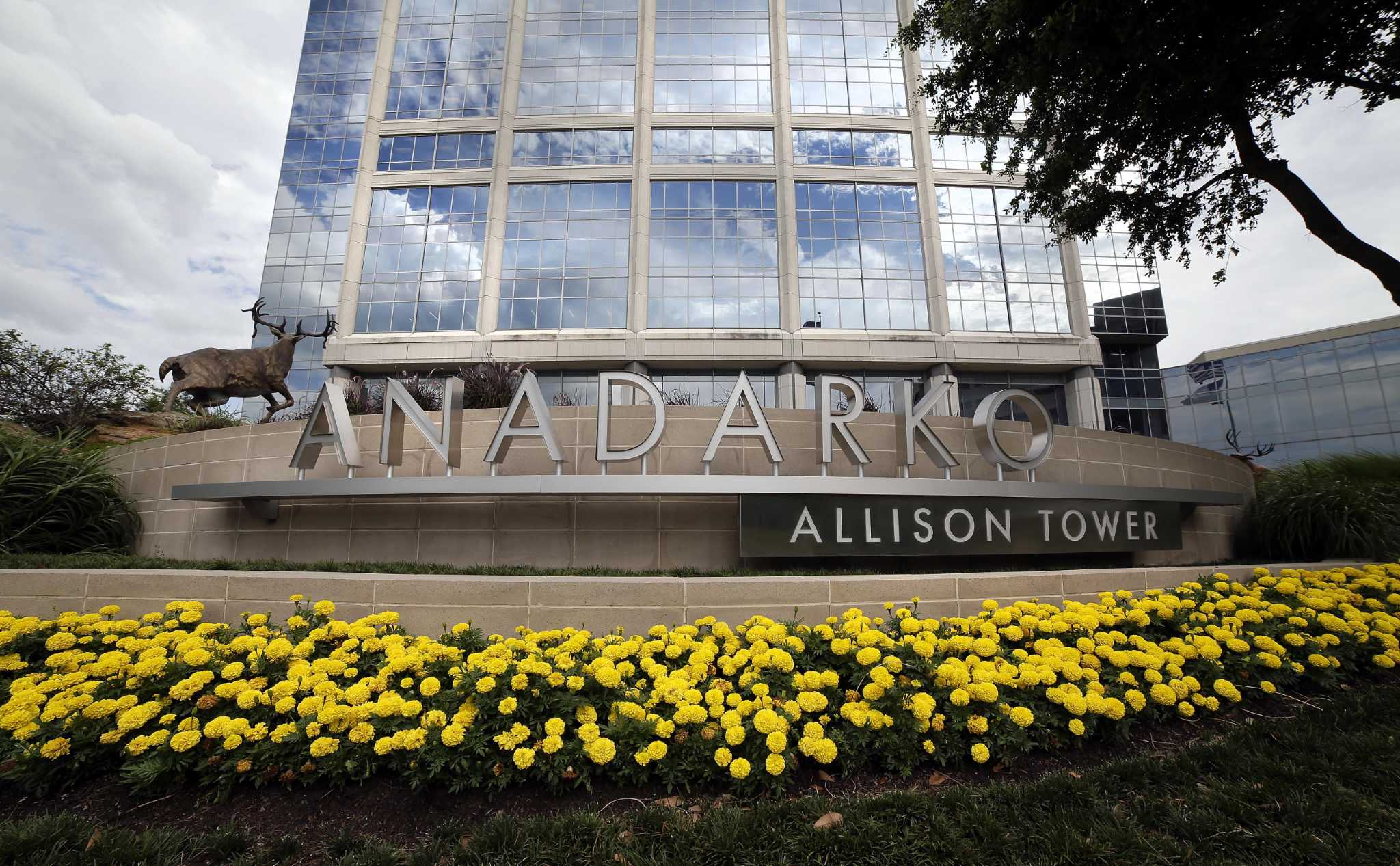 Howard Hughes buys former Anadarko towers, old ConocoPhillips campus ...