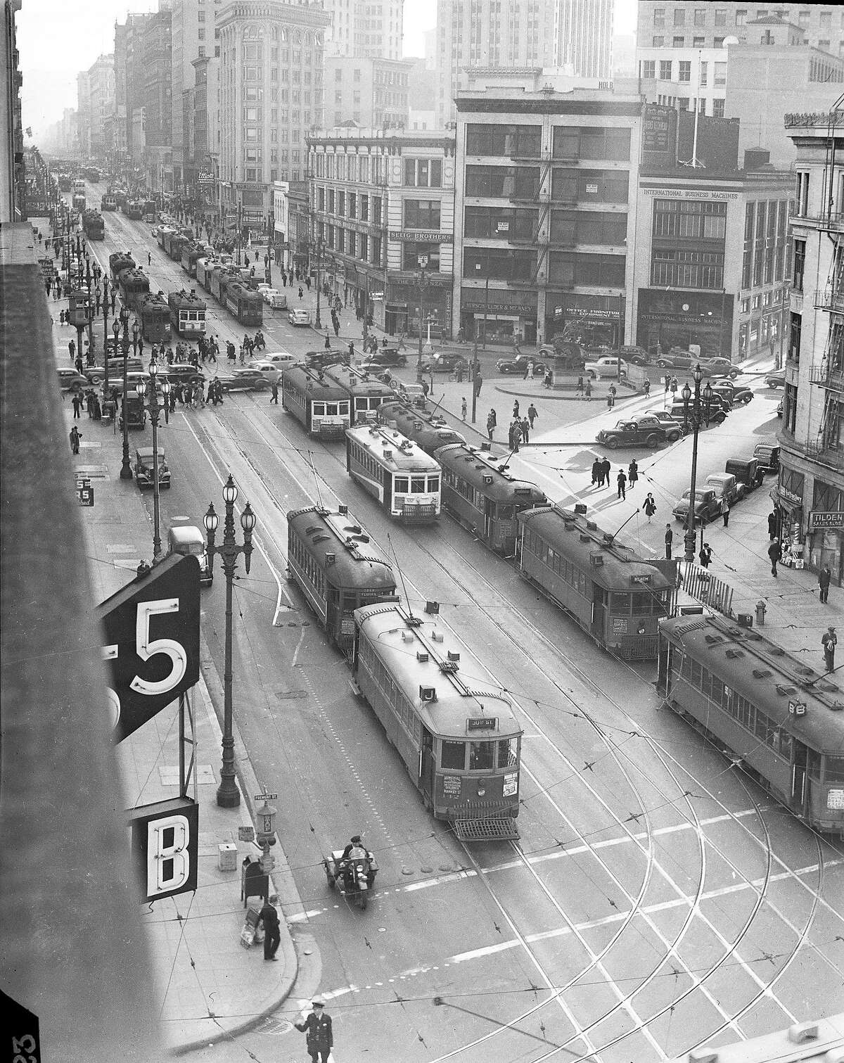 Archive find: 100-year-old photos of Market Street’s public past — and ...