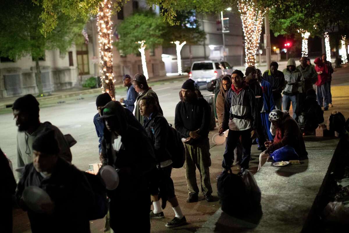 Volunteer advocates ‘carry’ homeless Houston families. The work takes a ...