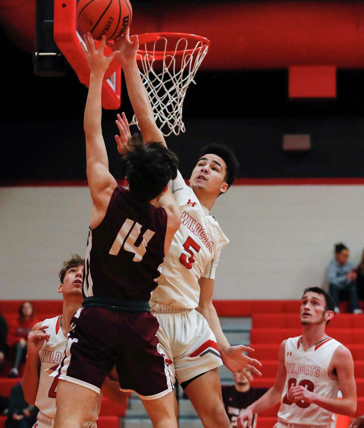 HOOPS ROUNDUP: Splendora boys, girls top Onalaska at home