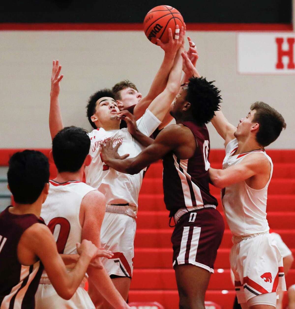 HOOPS ROUNDUP: Splendora boys, girls top Onalaska at home