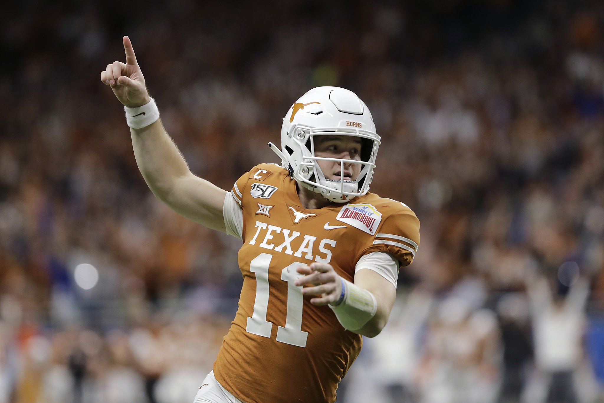 Sam Ehlinger passes for three TDs as Texas whips No. 12 Utah in Alamo Bowl