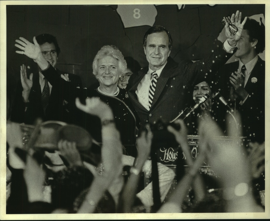 Photos show Houston life as the 1980s began