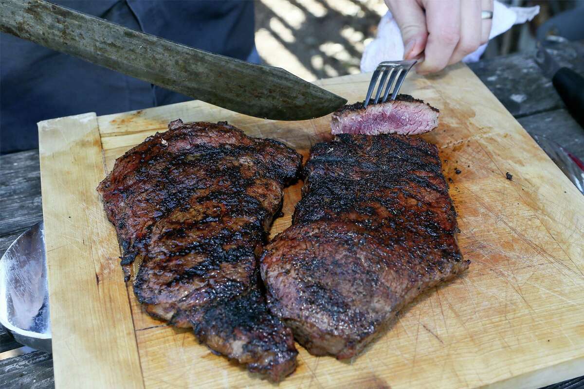 How to add coffee to your meat rubs for grilling steaks, brisket, pork ...