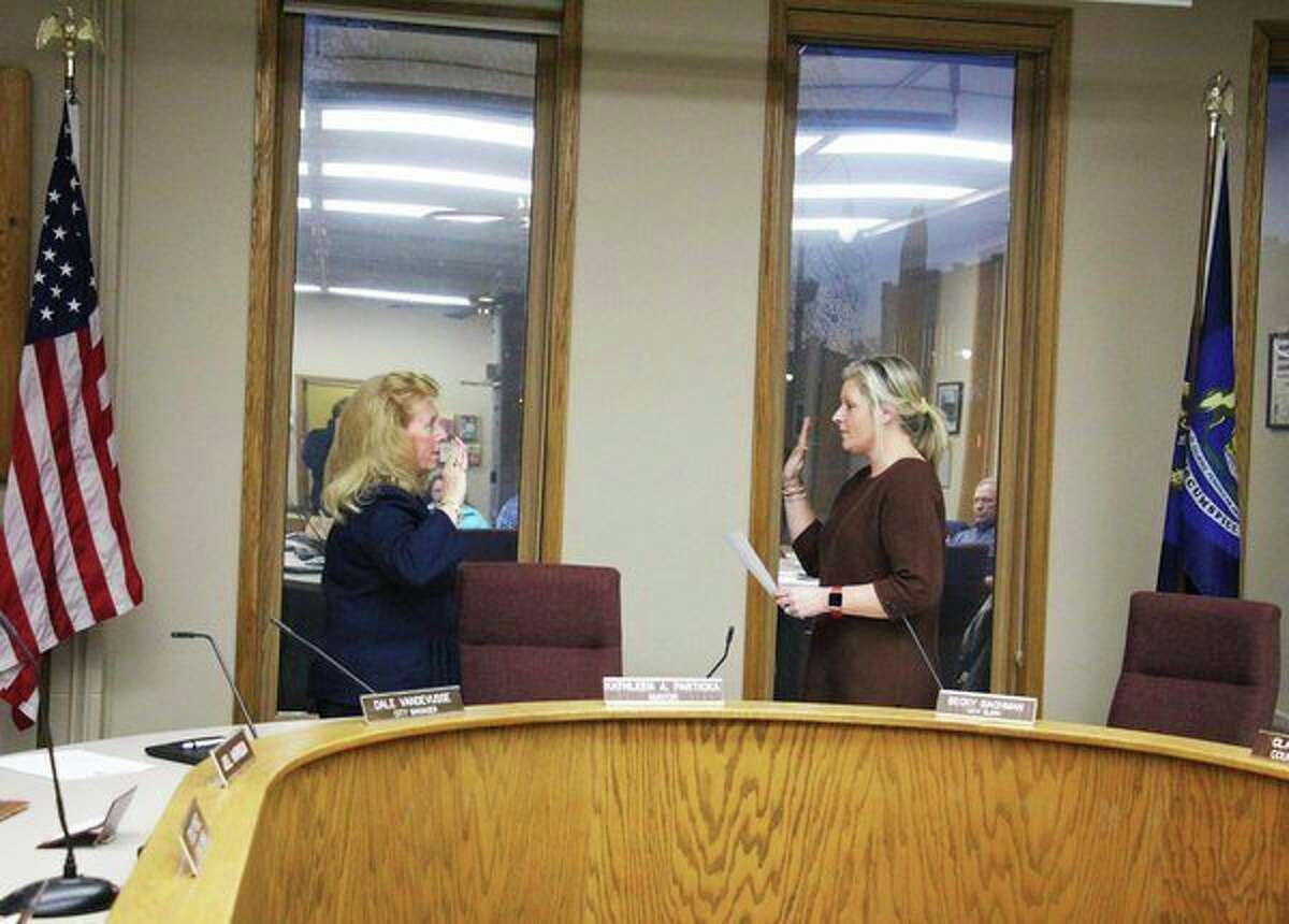 Bad Axe mayor, three council members sworn into office