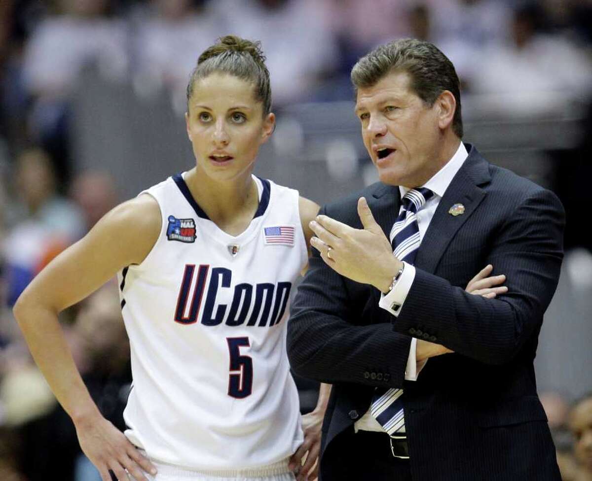 UConn's Doty tears ACL, to miss 2010-11 season