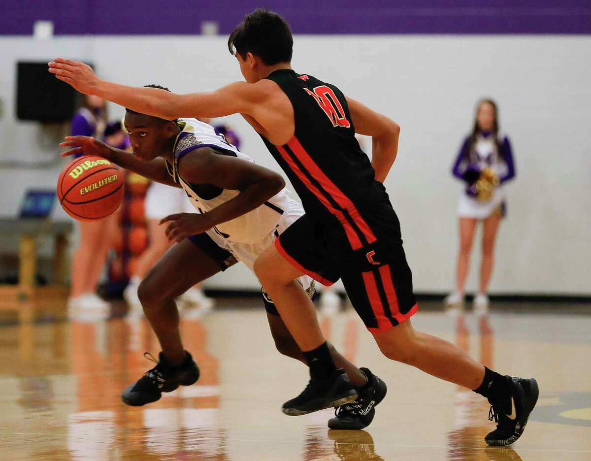 BOYS HOOPS: Montgomery surges ahead early, tops Caney Creek