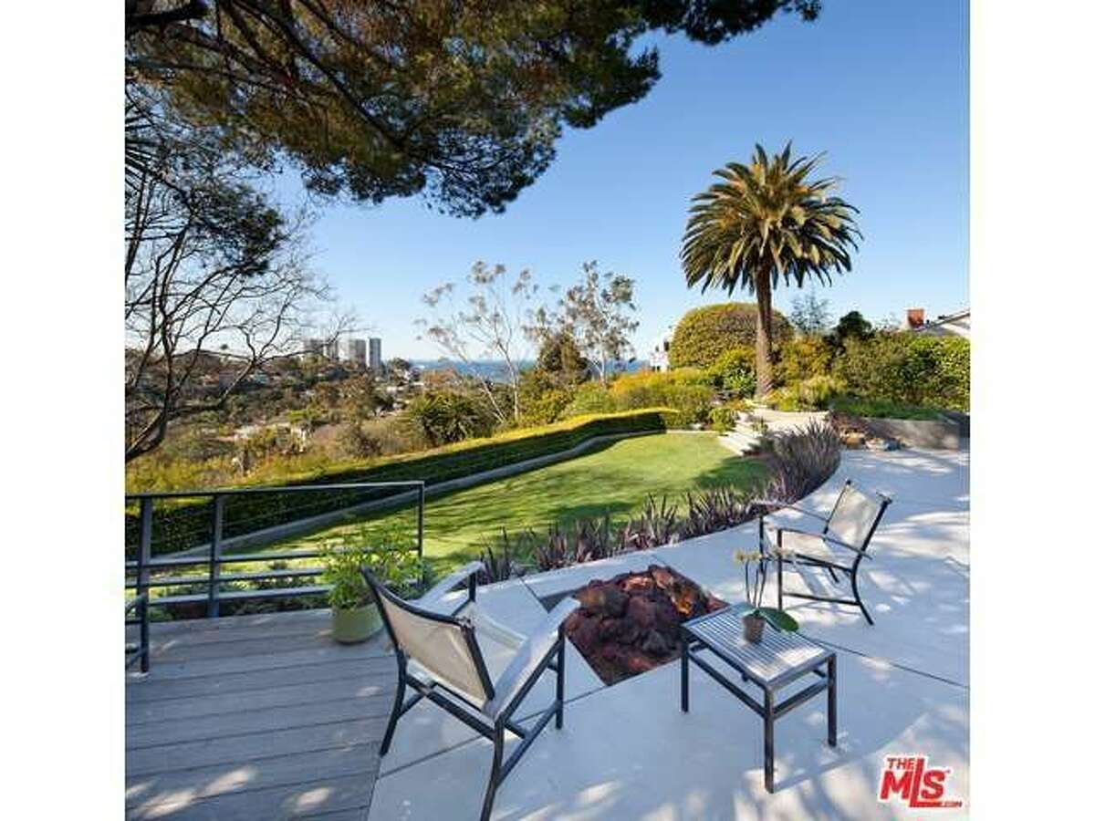 Variety reports that Michelle Pfeiffer selling Los Angeles home to ...