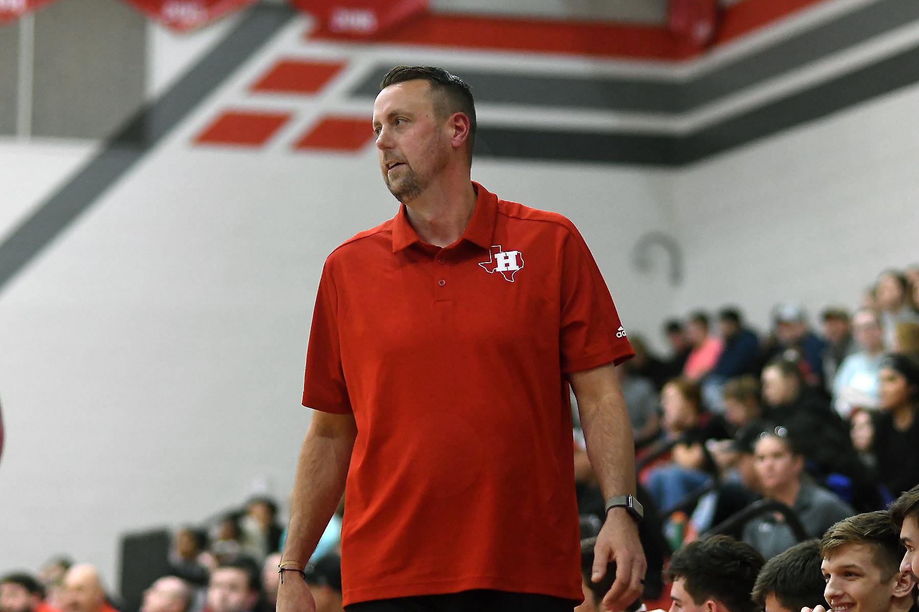 Boy’s basketball: Hagrave’s Scott Barrett secures his 200th win