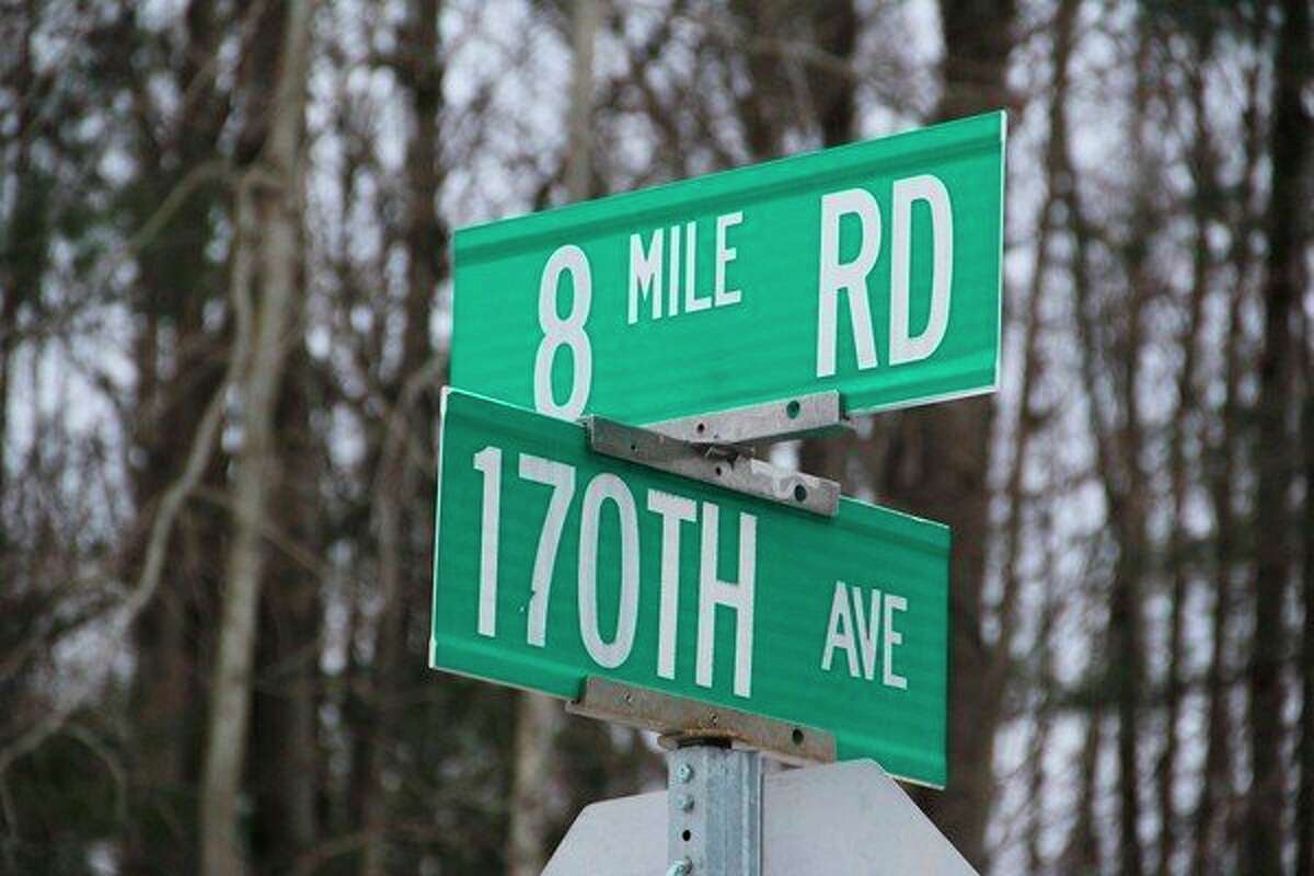 8 Mile Road Sign
