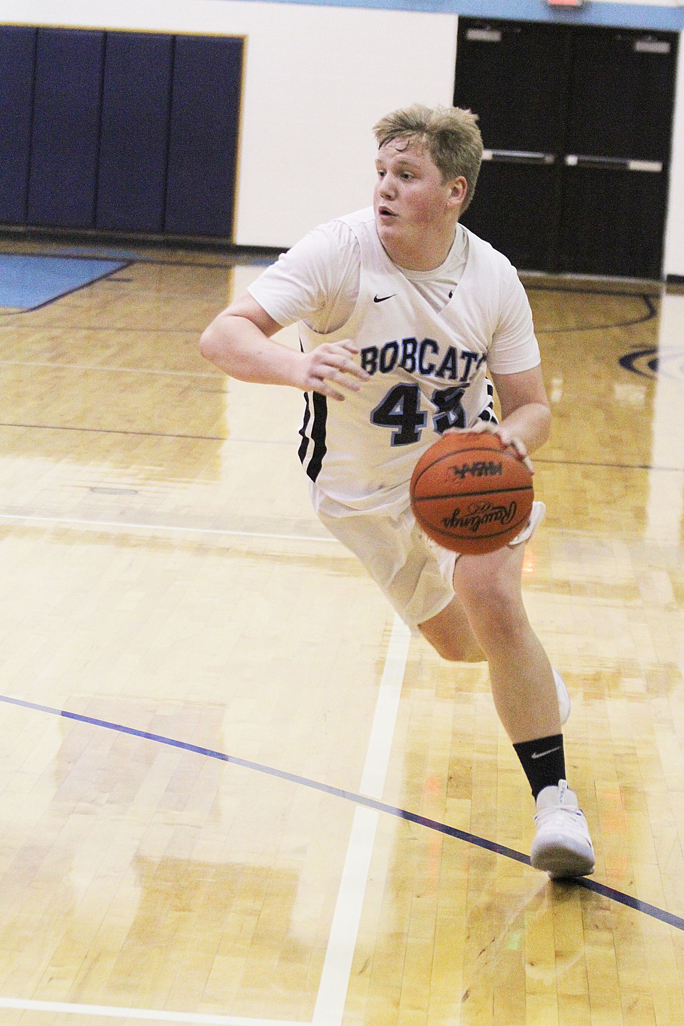 Bobcats surge in fourth for win over Cougars