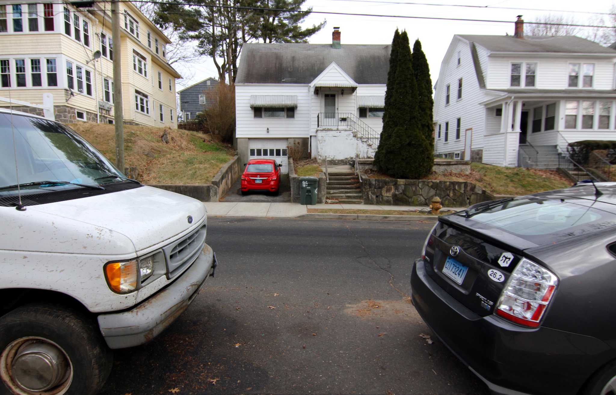 Detectives pursuing leads in Bridgeport homicide