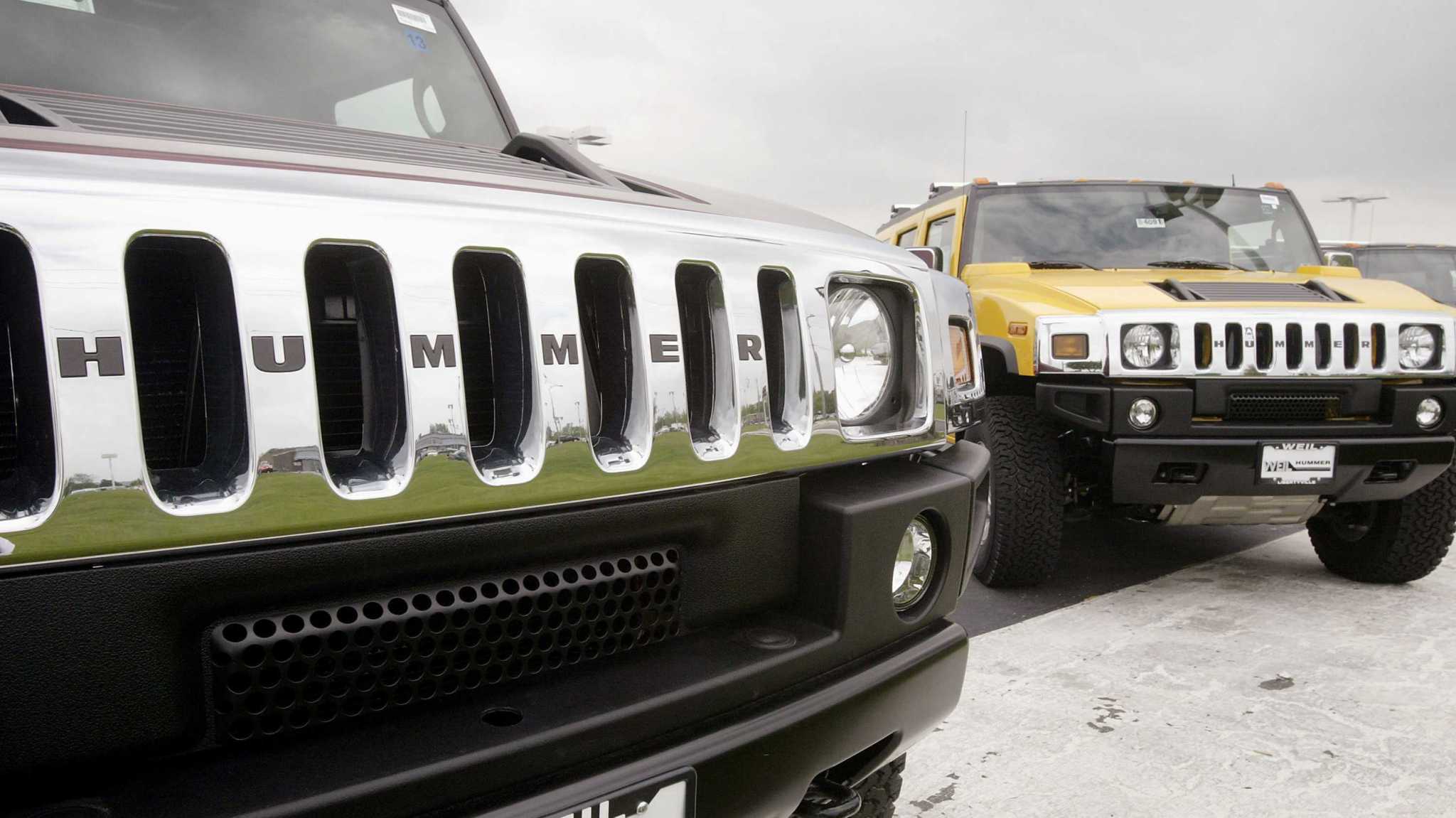 Remember Hummers? They're back, and ditching their gas-guzzling ways