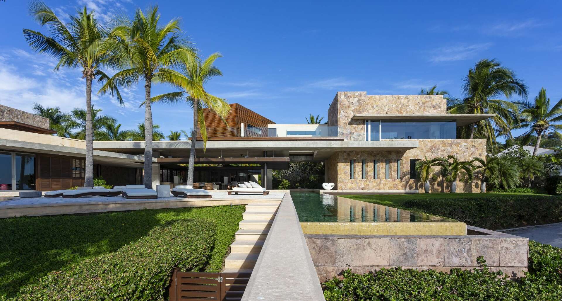 Developer of the iPod selling oceanfront Mexican mansion for $20M