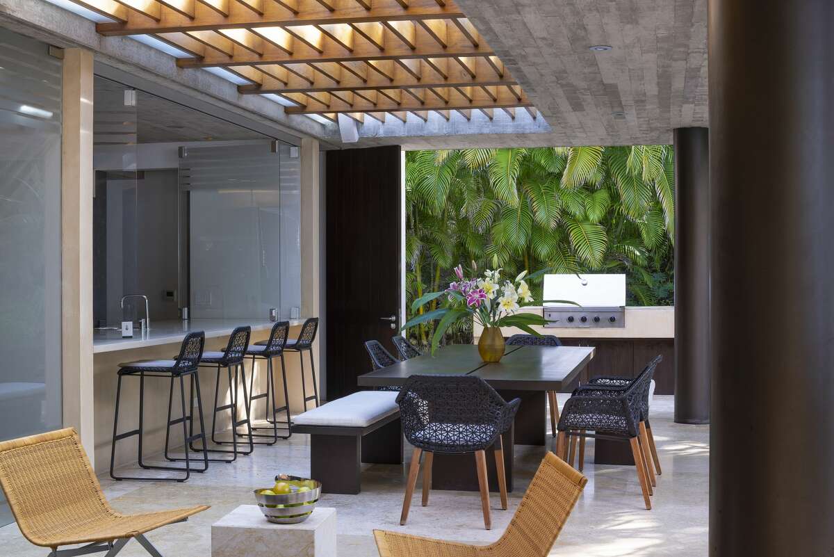 Developer of the iPod selling oceanfront Mexican mansion for $20M