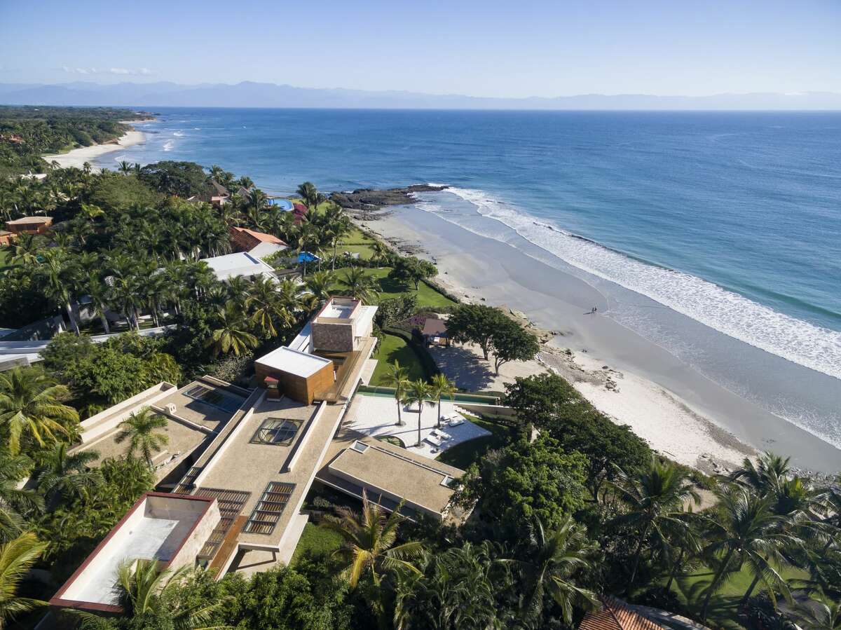 Developer of the iPod selling oceanfront Mexican mansion for $20M
