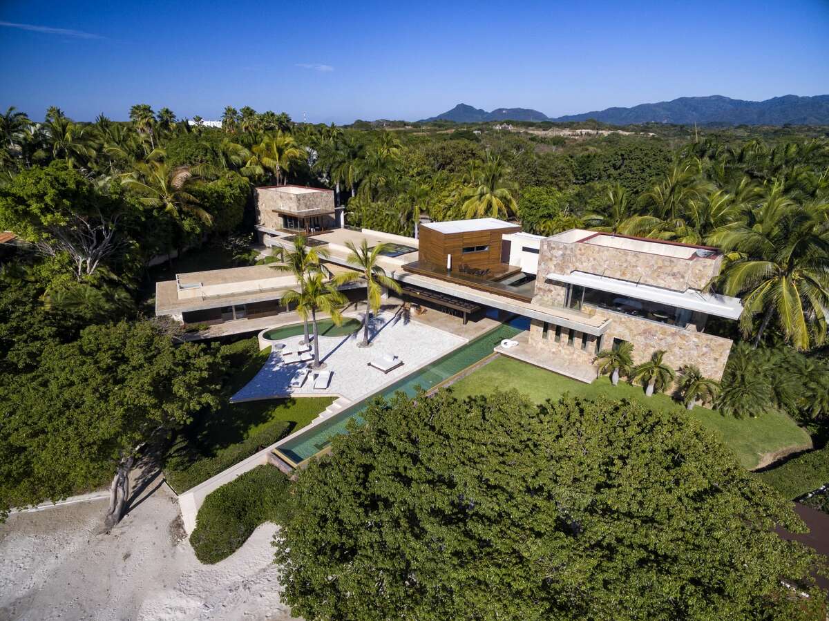 Developer of the iPod selling oceanfront Mexican mansion for $20M