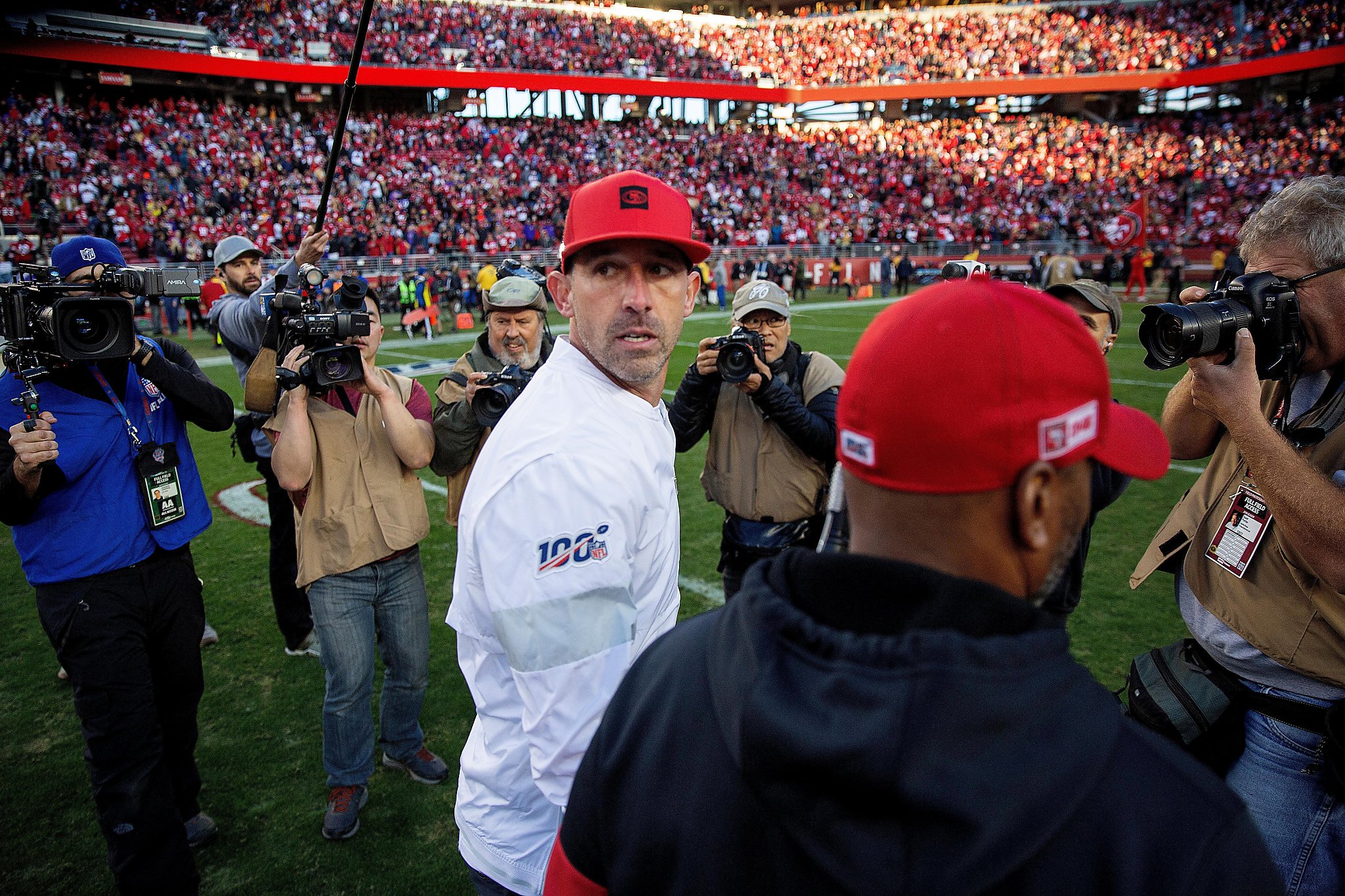 49ers, on bigger stage, dealing with ‘dog and pony show’