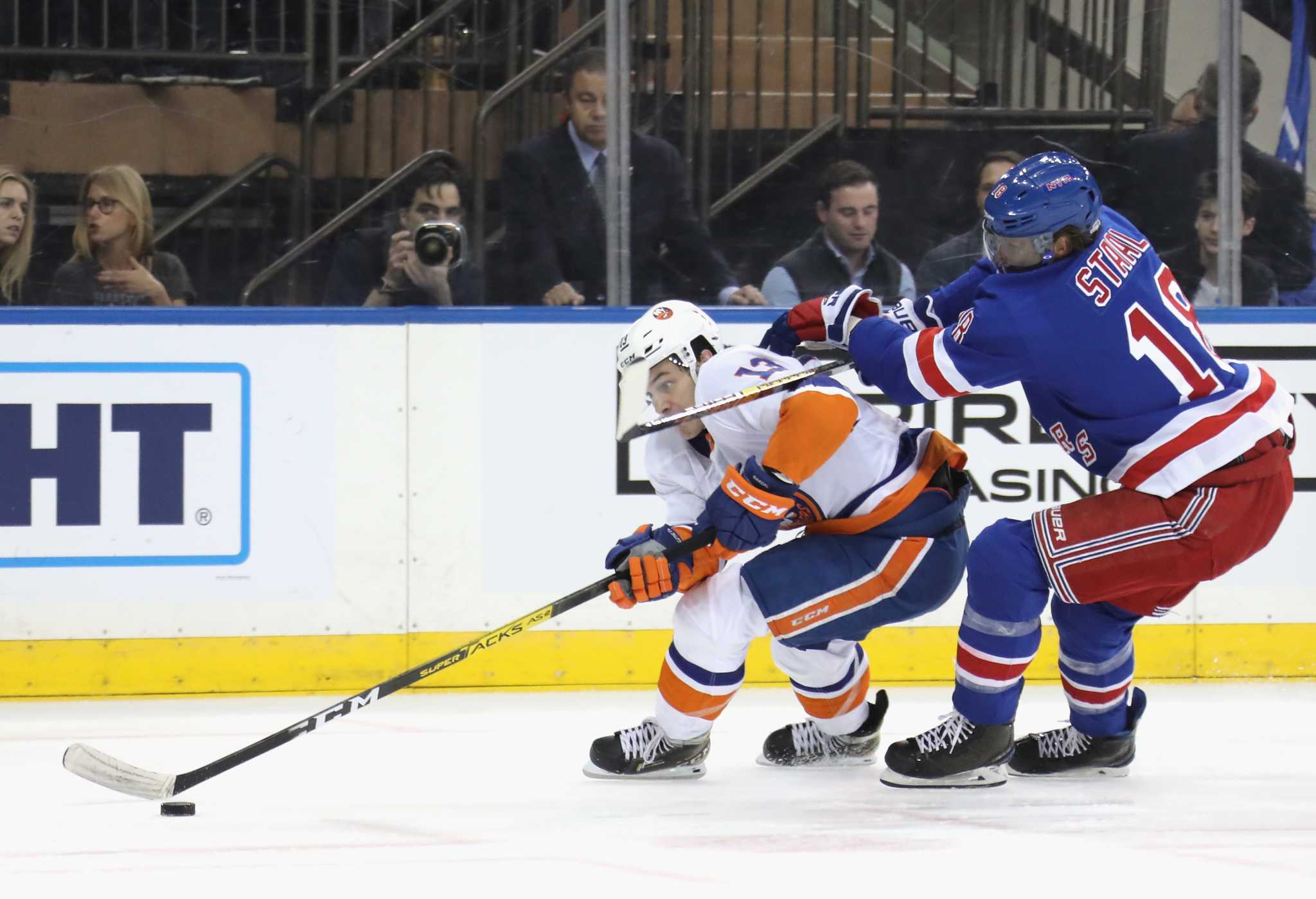Rangers rip Islanders