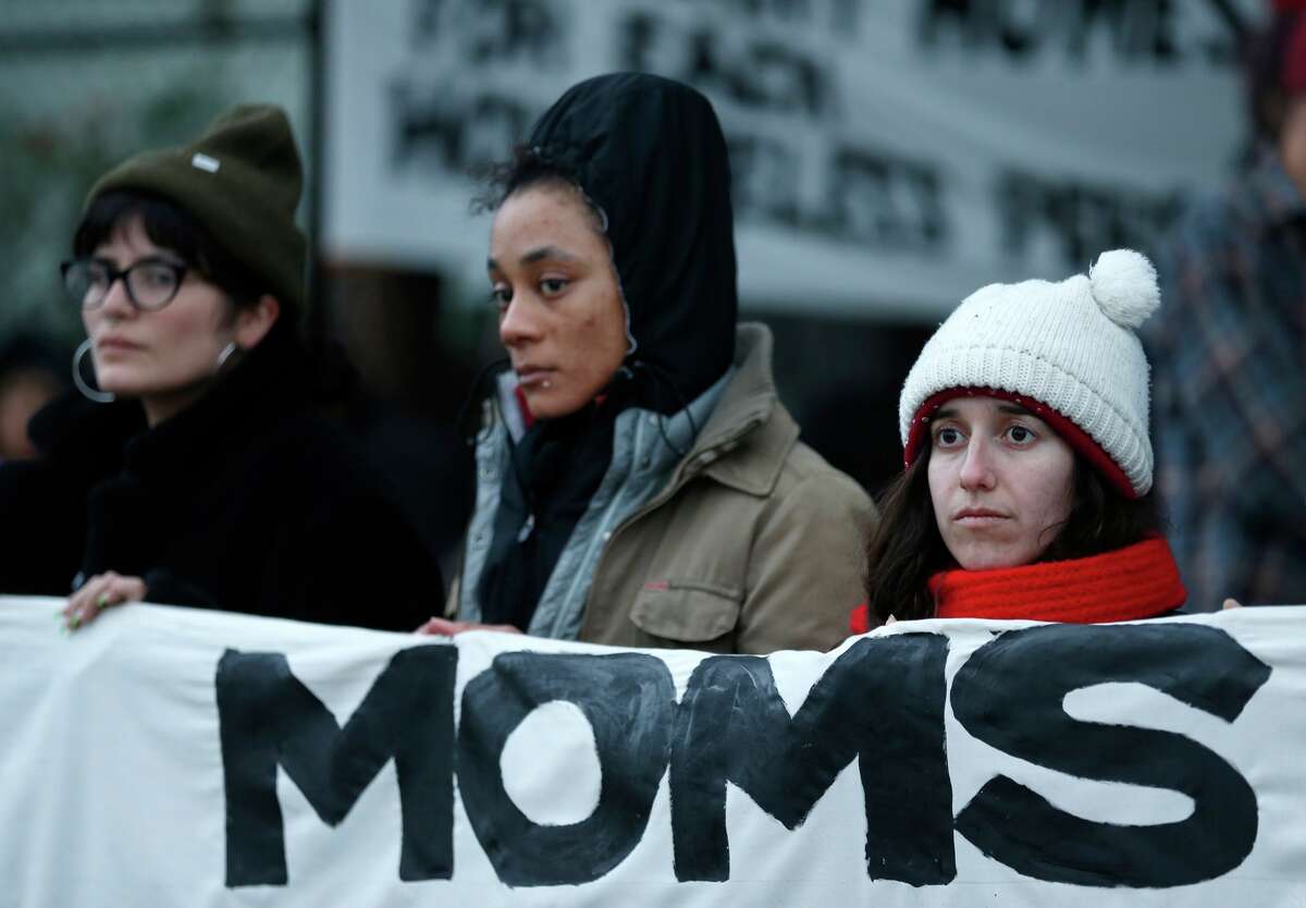 Deputies evict squatting Oakland moms in pre-dawn raid