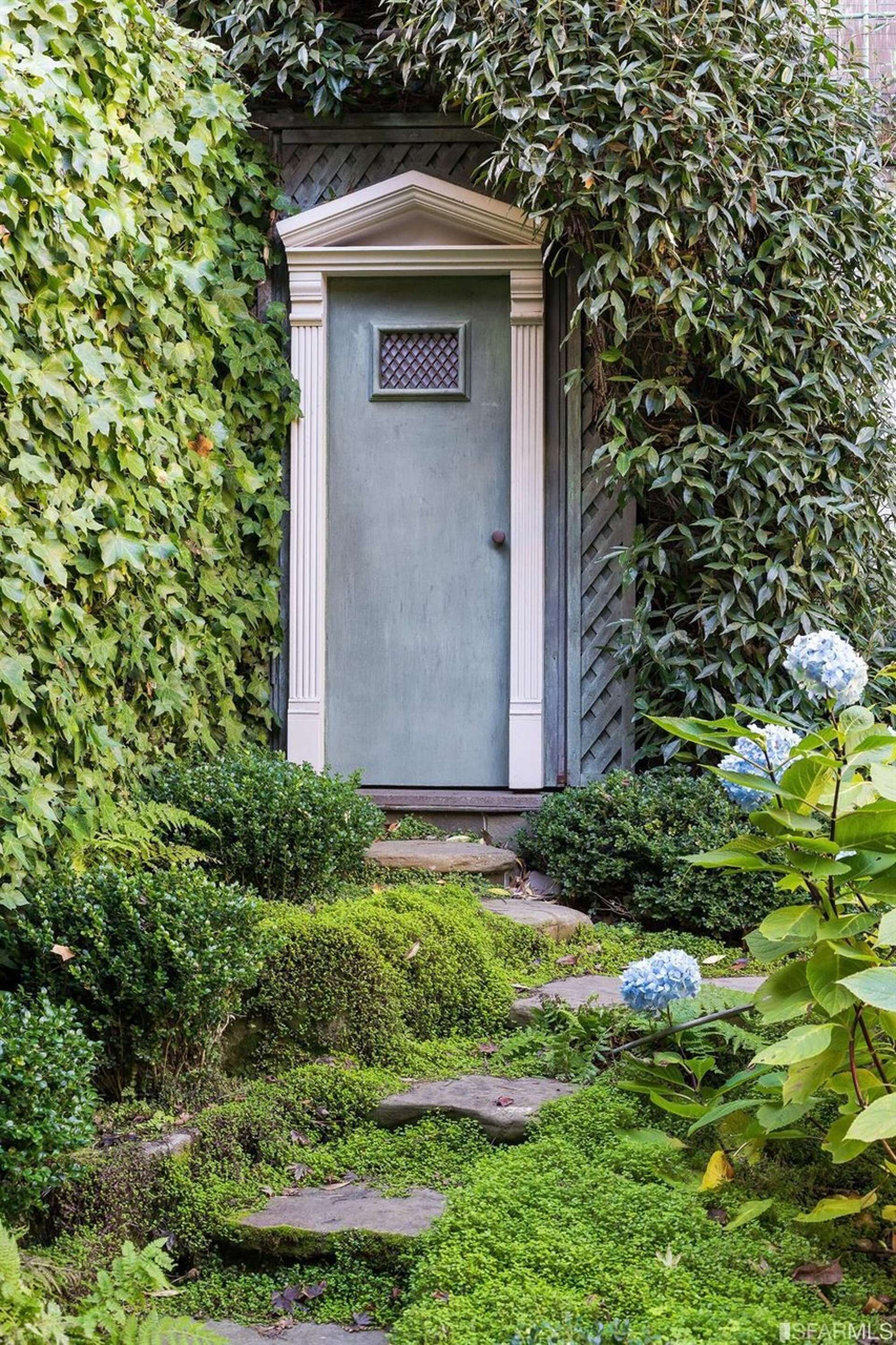 Rare Russian Hill oasis—complete with a garden gate to nowhere—asks $4 ...