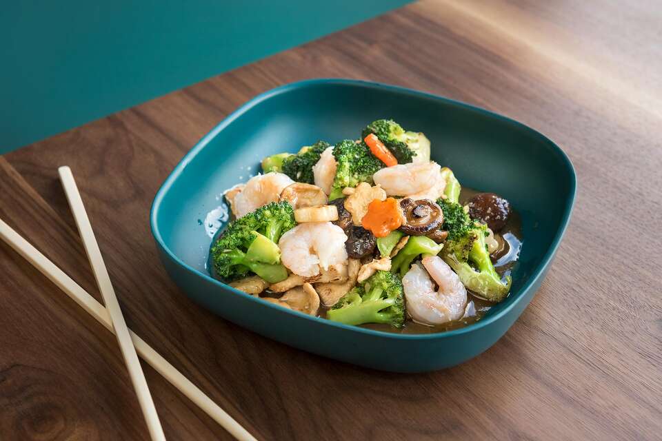 Chef Brandon Jew's newest San Francisco restaurant, Mamahuhu, pays ...