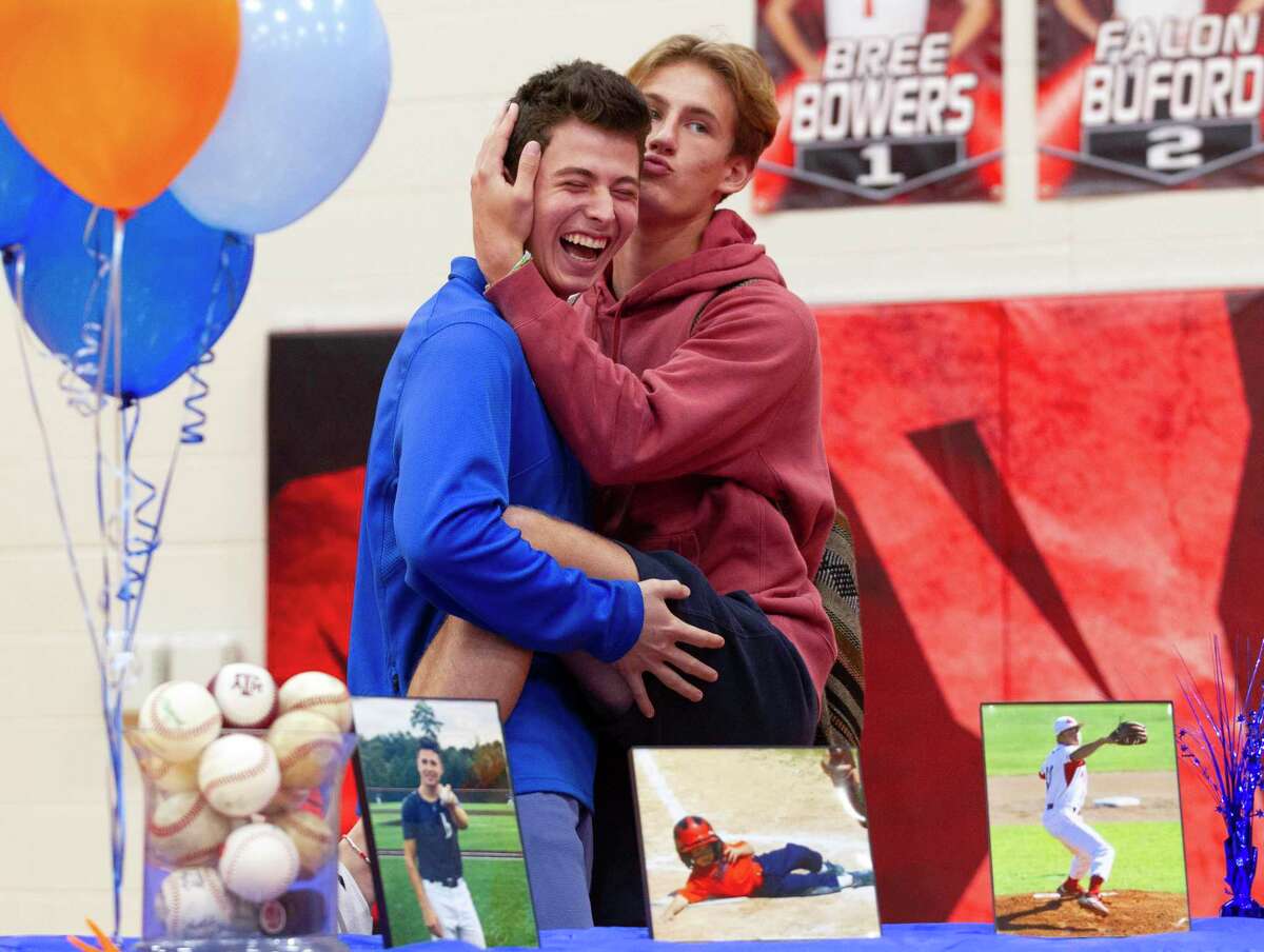 SIGNING DAY: Splendora athletes Lakey, Baker celebrate signings