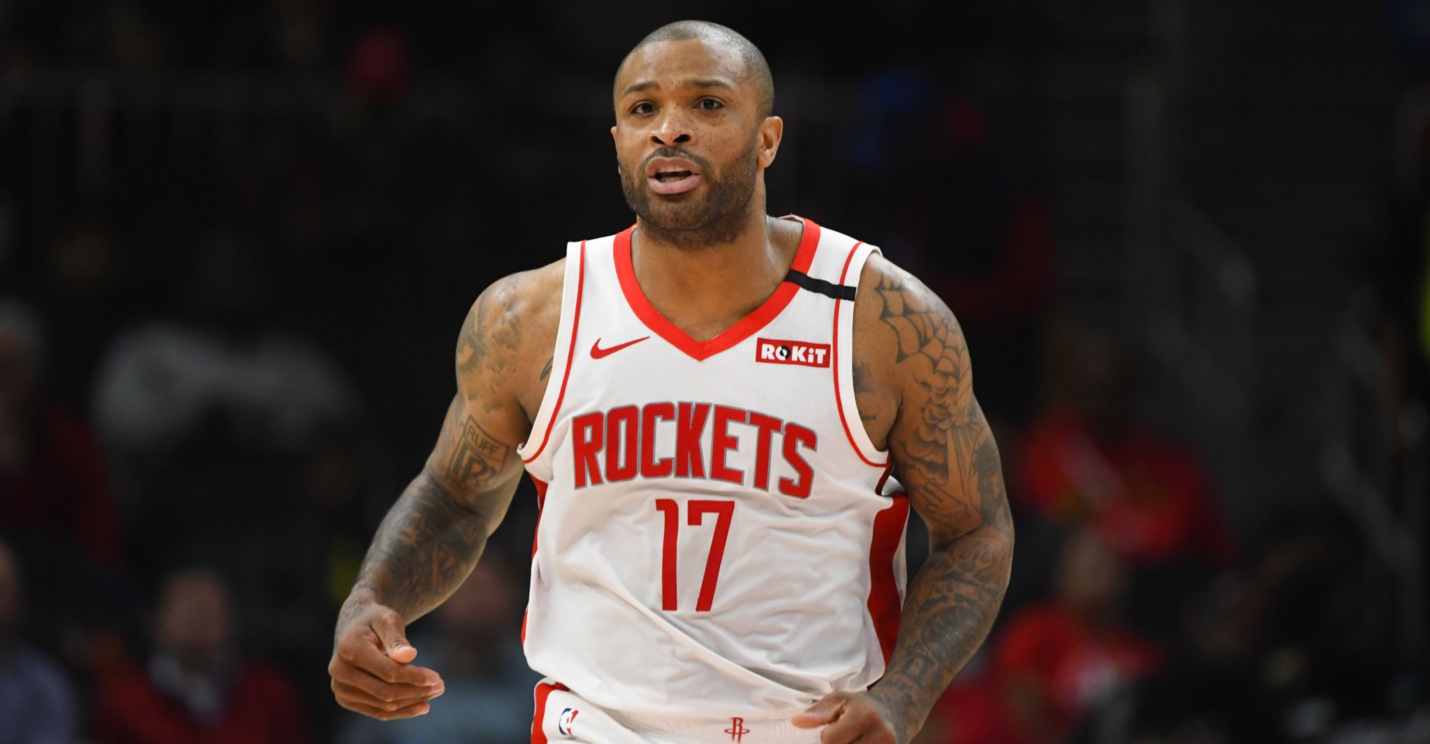 Rockets' P.J. Tucker keeps streak going, playing through pain
