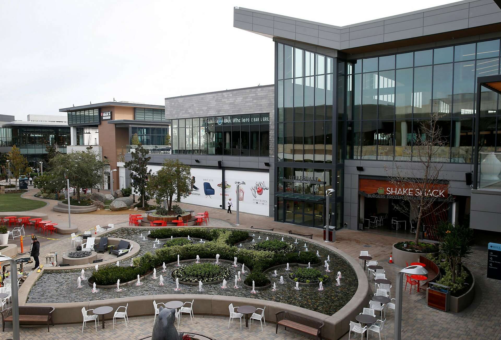 At San Mateo’s Hillsdale Shopping Center, a tale of two malls