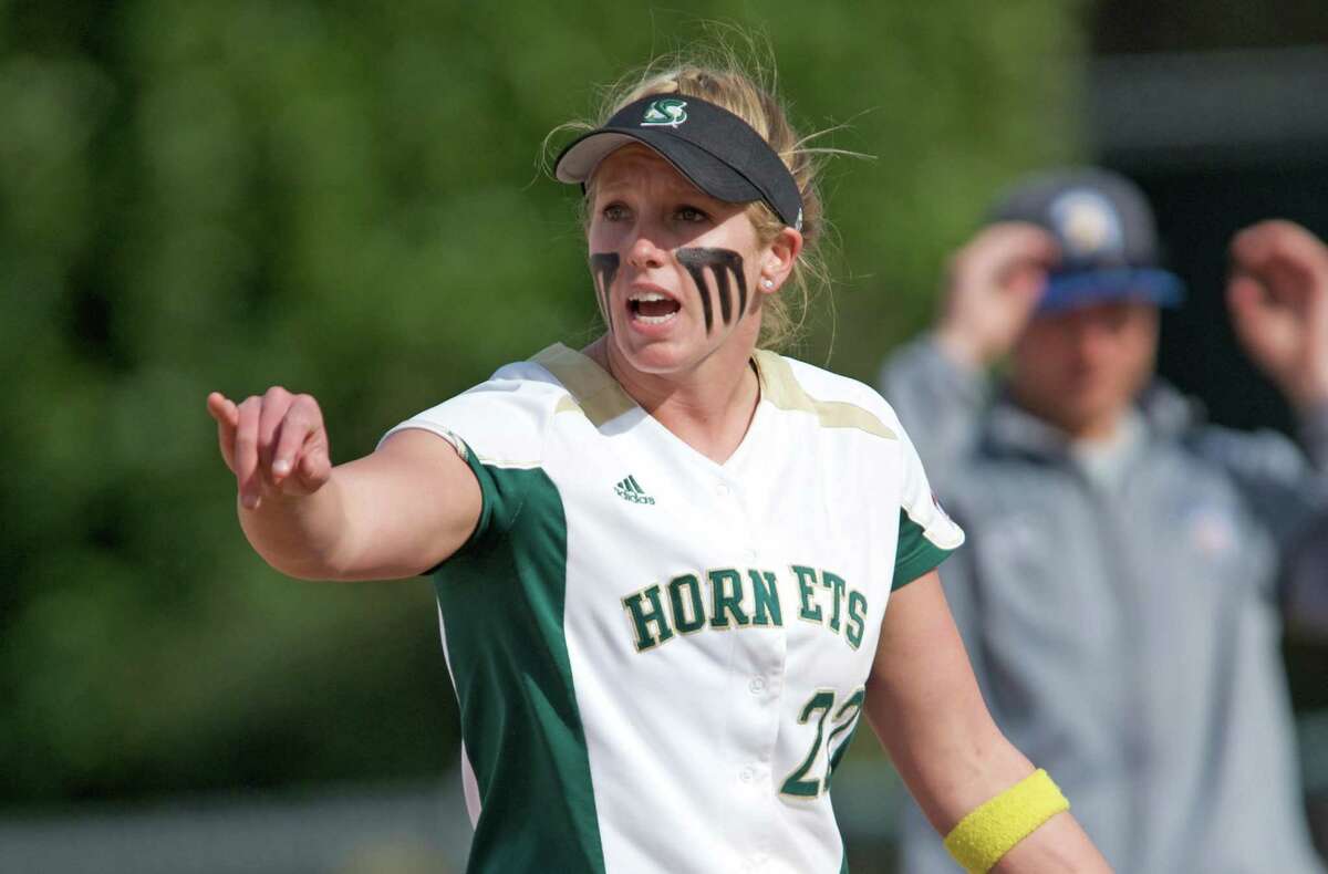 Giants hire first woman to a major-league coaching staff: Alyssa Nakken