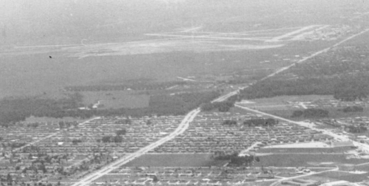 Aerial photo shows how the Gulfgate area looked before the shopping ...
