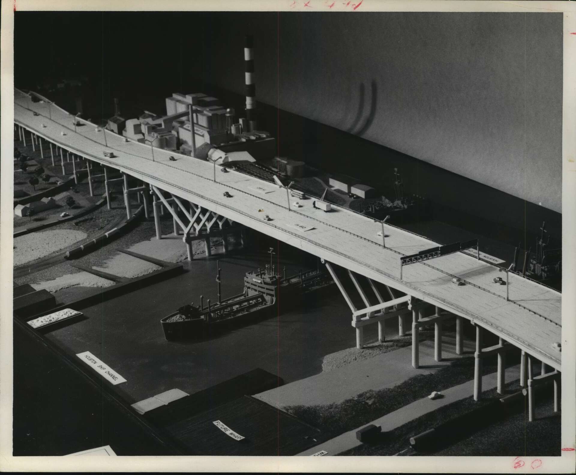 Before and after: How Houston’s 610 Loop looked in the 60s and 70 vs. now