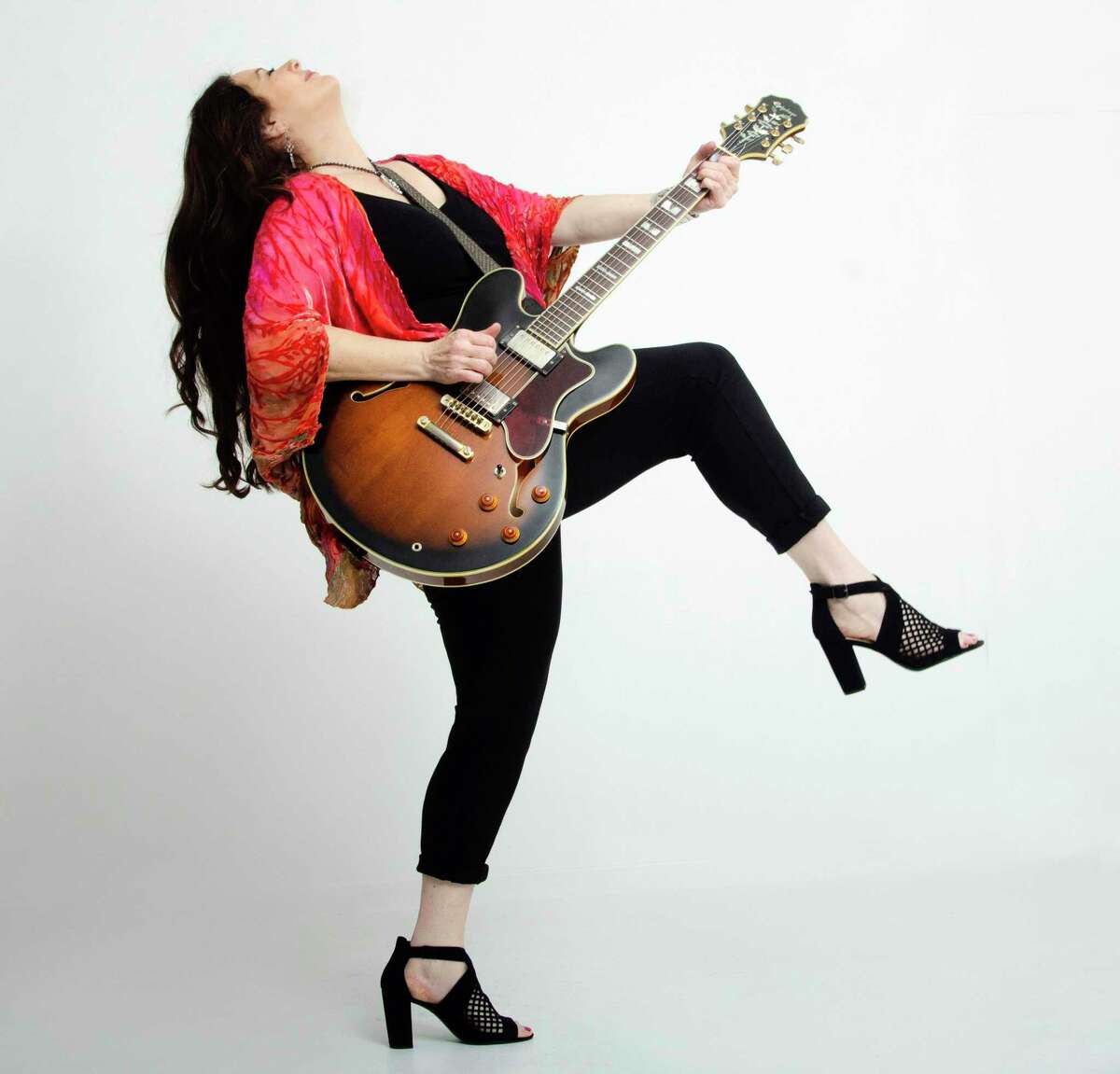 Texas vocalist Shelley King delivers a powerful tribute to Levon Helm