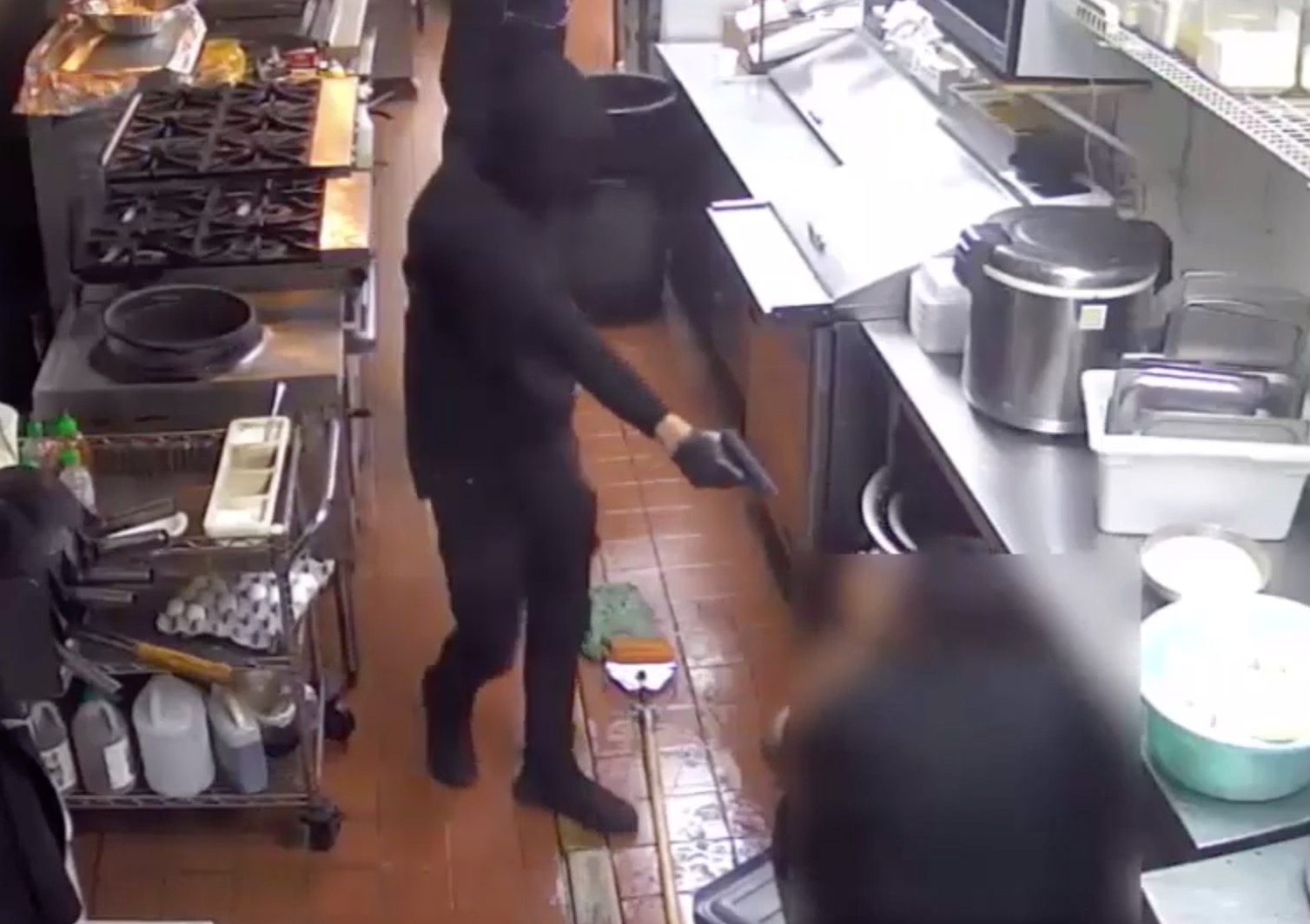 WATCH: Armed robbers steal $30K from restaurant employees in southwest ...
