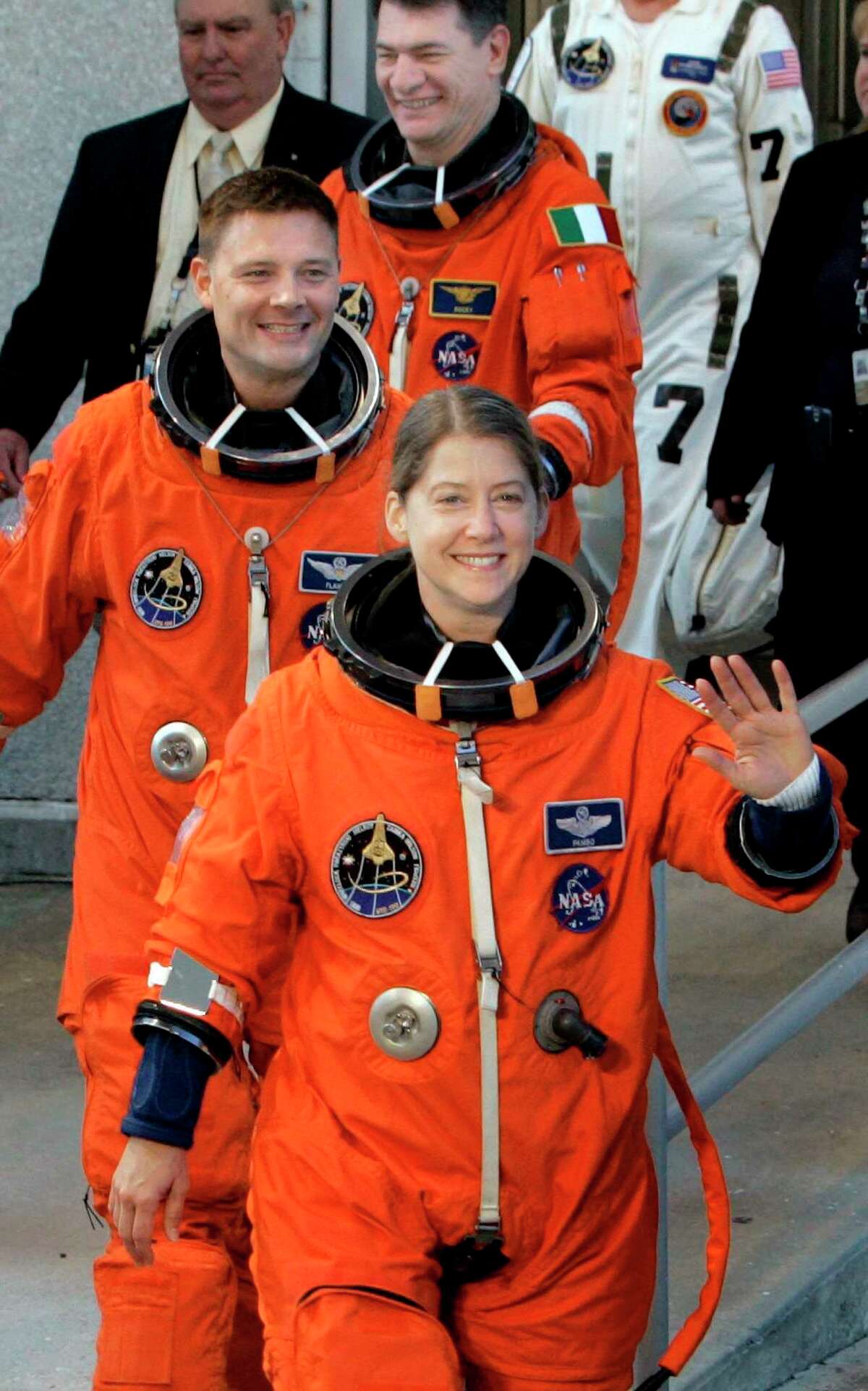 Record-breaking astronauts among inductees to hall of fame