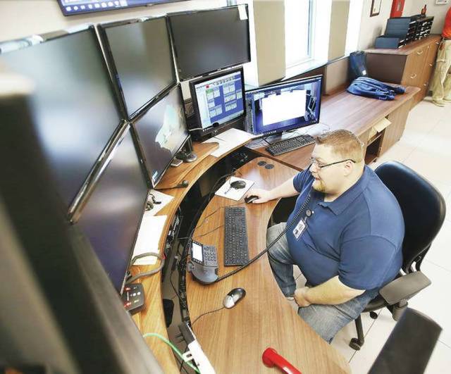 Madison County approves $706K payment to local 911 dispatch centers
