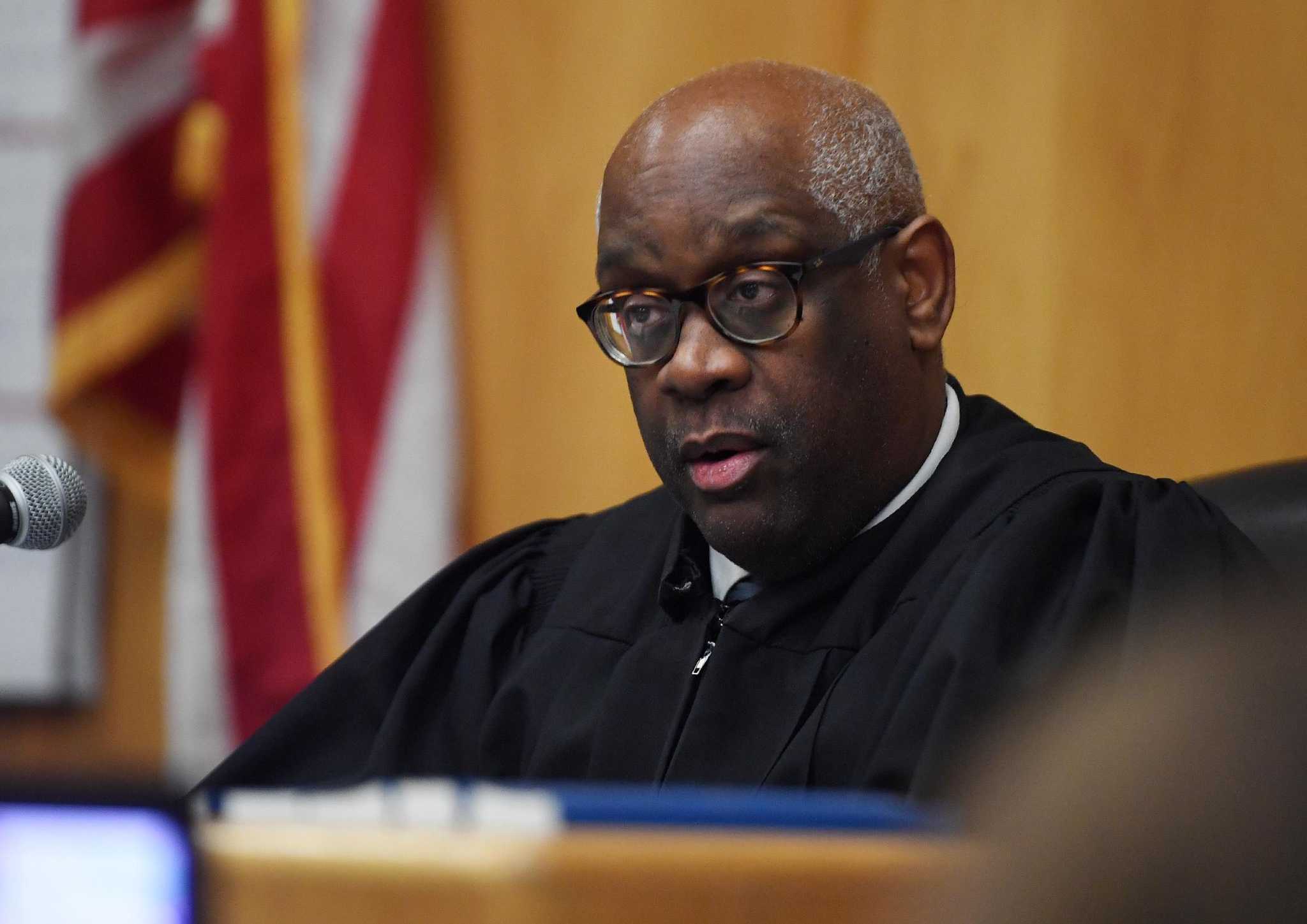 Law experts: Nixing a plea deal not unheard of