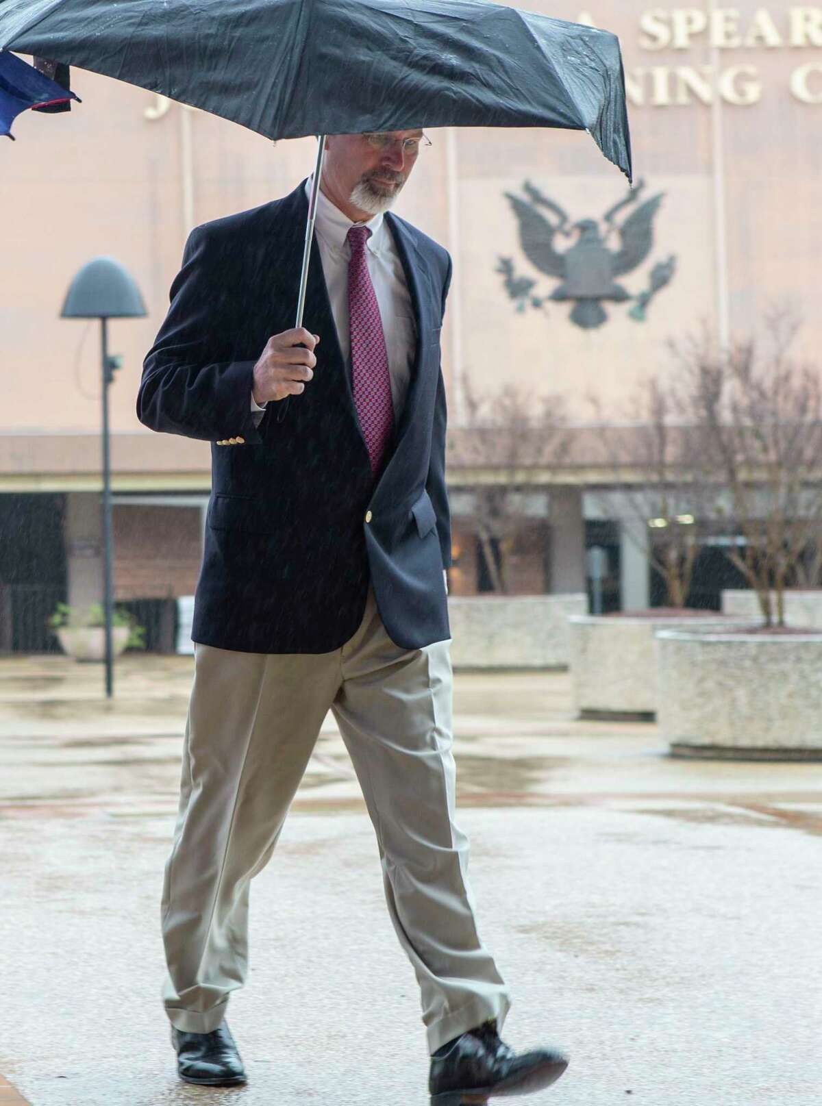 Former San Antonio-area consulting exec avoids prison time for scheme ...