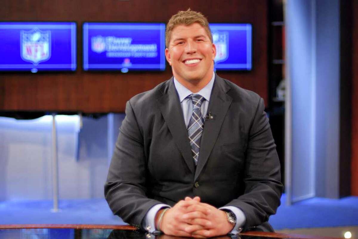 Giants' Diehl gets peek at TV world