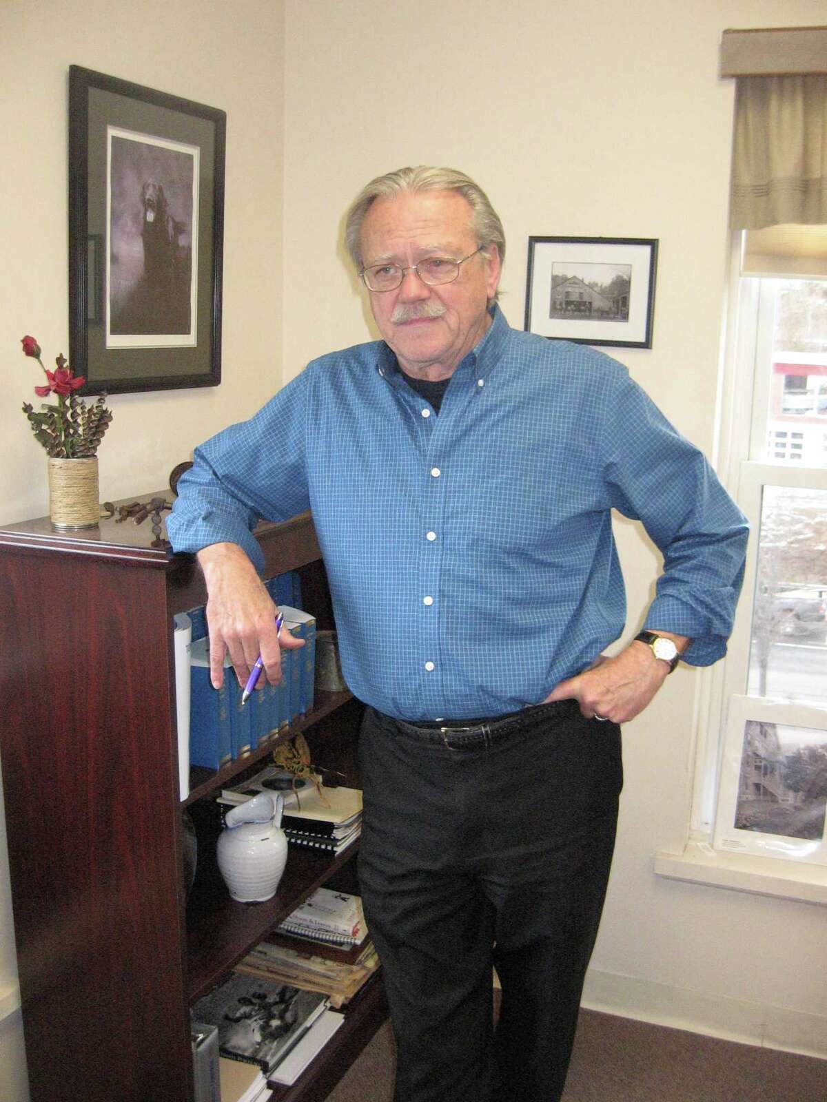 Winsted Town Manager Robert Geiger to retire in December