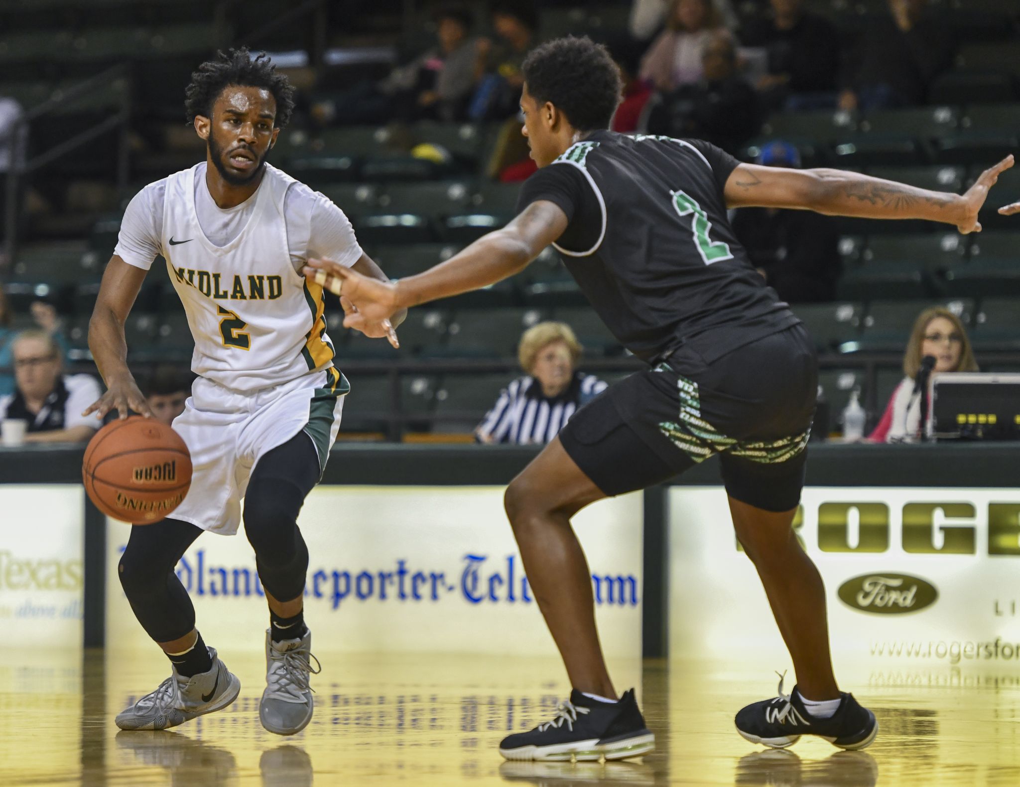 JC MEN’S BASKETBALL: No. 6 Clarendon rallies for win over Chaparrals