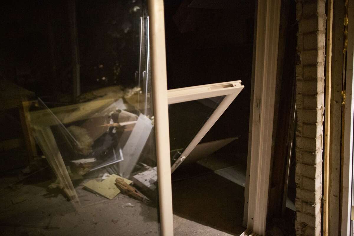 Dramatic before and after photos show effects of west Houston explosion ...