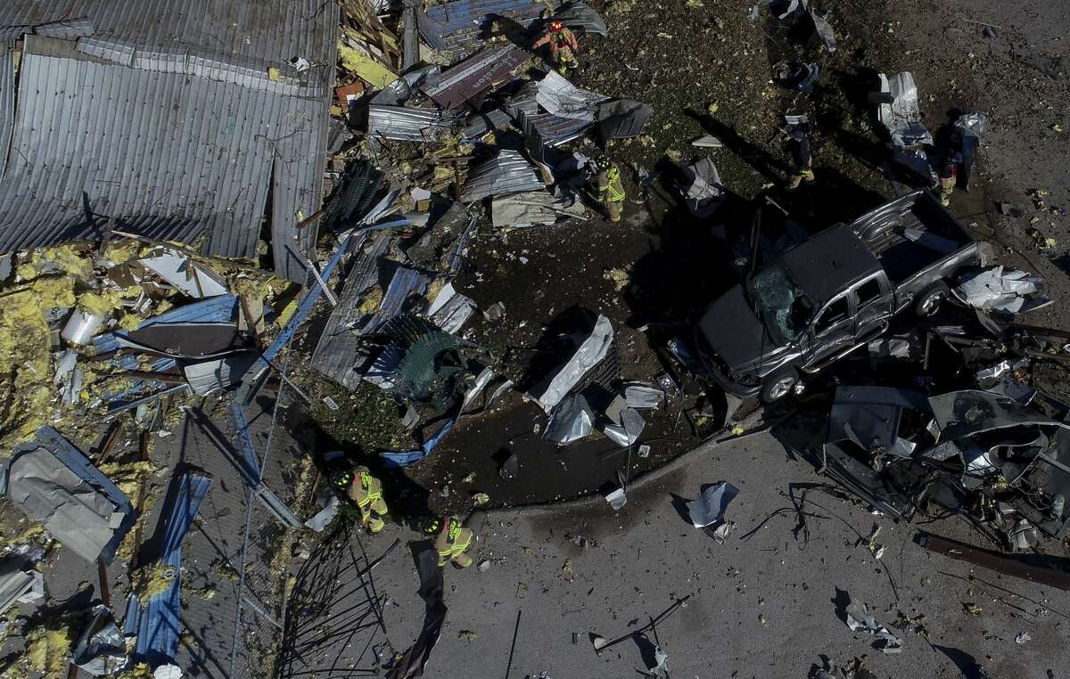 Dramatic before and after photos show effects of west Houston explosion ...