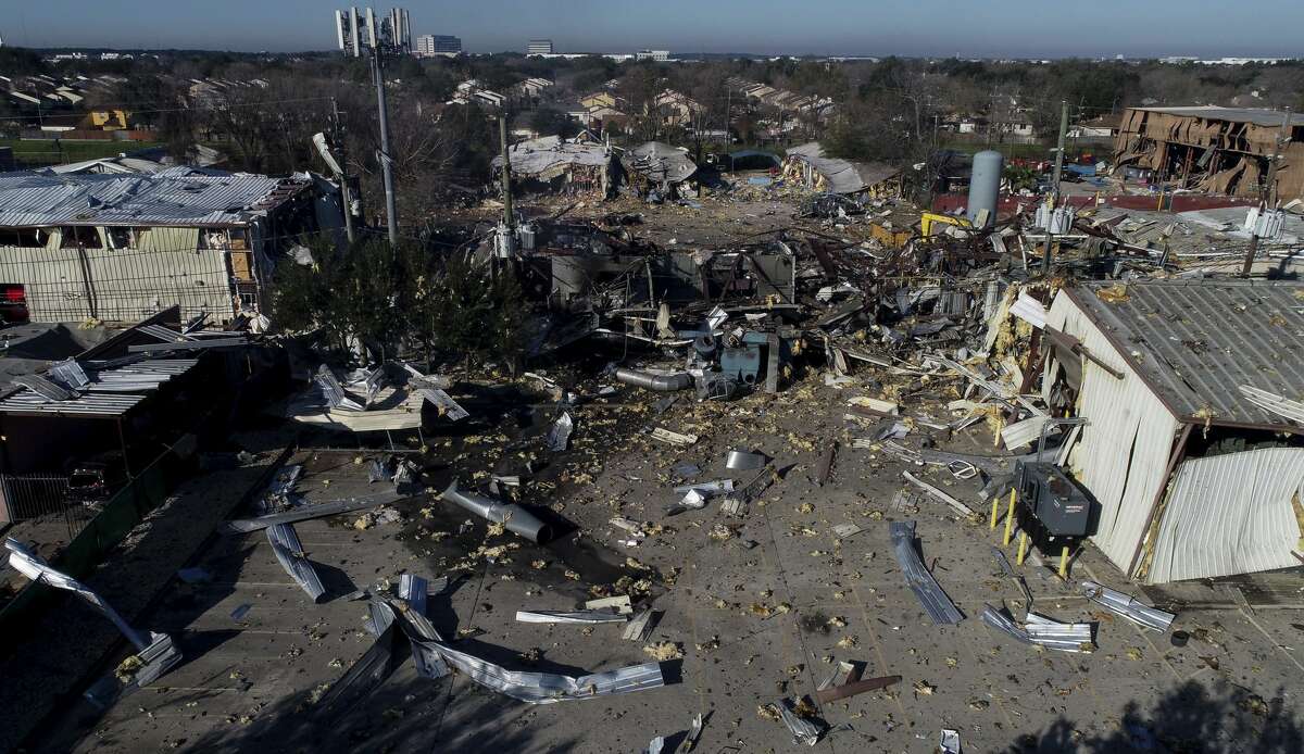 Volunteers fan out Saturday to help explosion victims prepare for ...