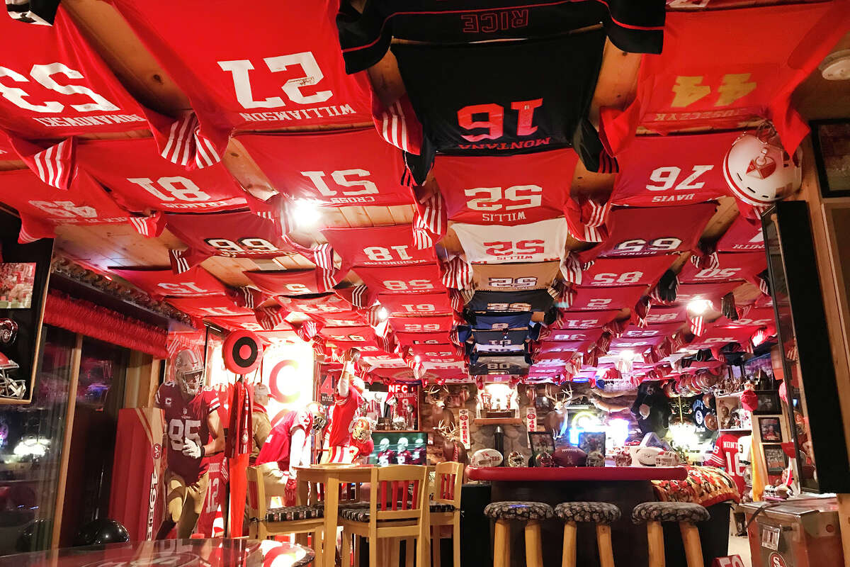 This is the most legendary 49ers 'man cave' in America